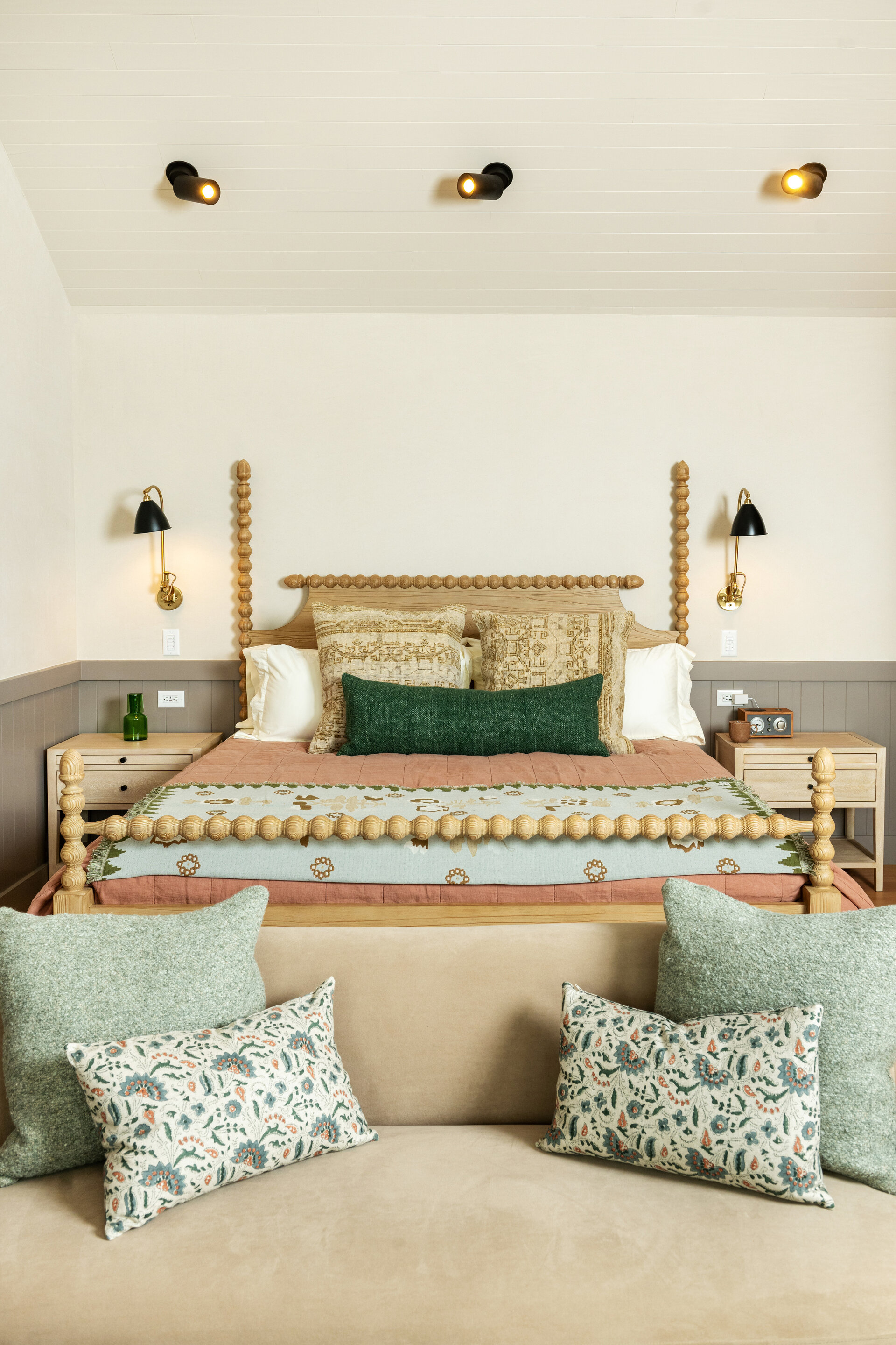 Luxury Winery in Oregon Dundee Hills | Black Walnut Vineyard